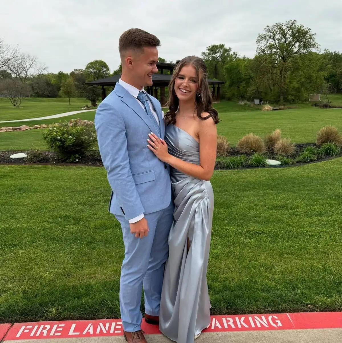 Tyler Loop And GF Julia Otto Trashed Over His Miss Against Steelers ...