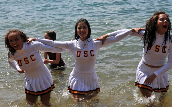 Pics Usc Song Girls Get Wet In Tahoe Blacksportsonline