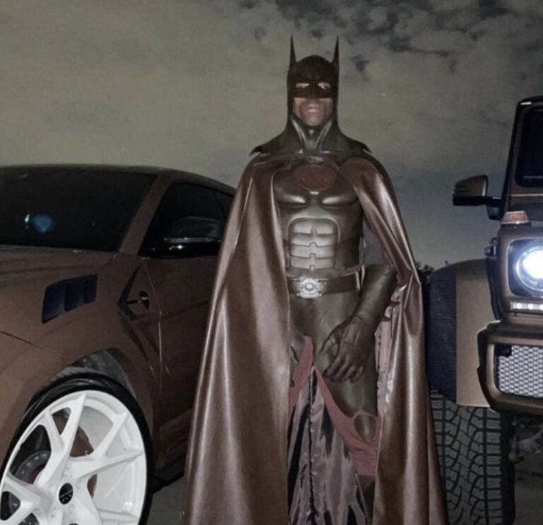 Travis Scott Deactivates His Instagram After His Batman Costume Was ...