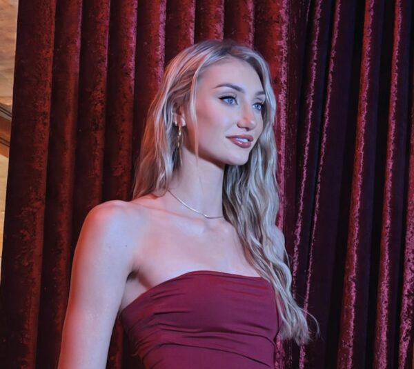 Fanduel’s Kay Adams Goes Viral With NYE Bathtub Photos - BlackSportsOnline